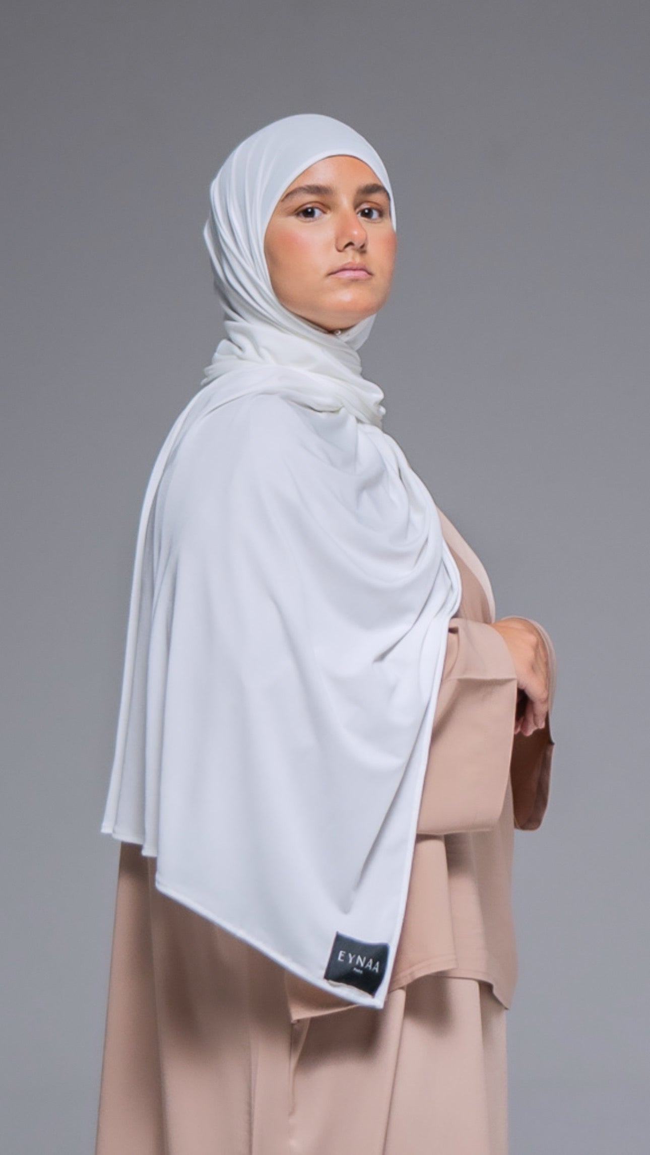 Premium Jersey Hijab: An Essential for the Modern Wardrobe of the Veil – EYNAA PARIS